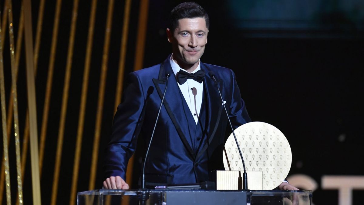 Robert Lewandowski i jego wszystkie nagrody. Piłkarz roku na gali FIFA ...