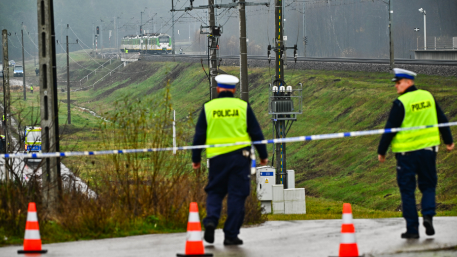 Trzeci stopień alarmowy CHARLIE na kolei. Decyzja premiera już obowiązuje
