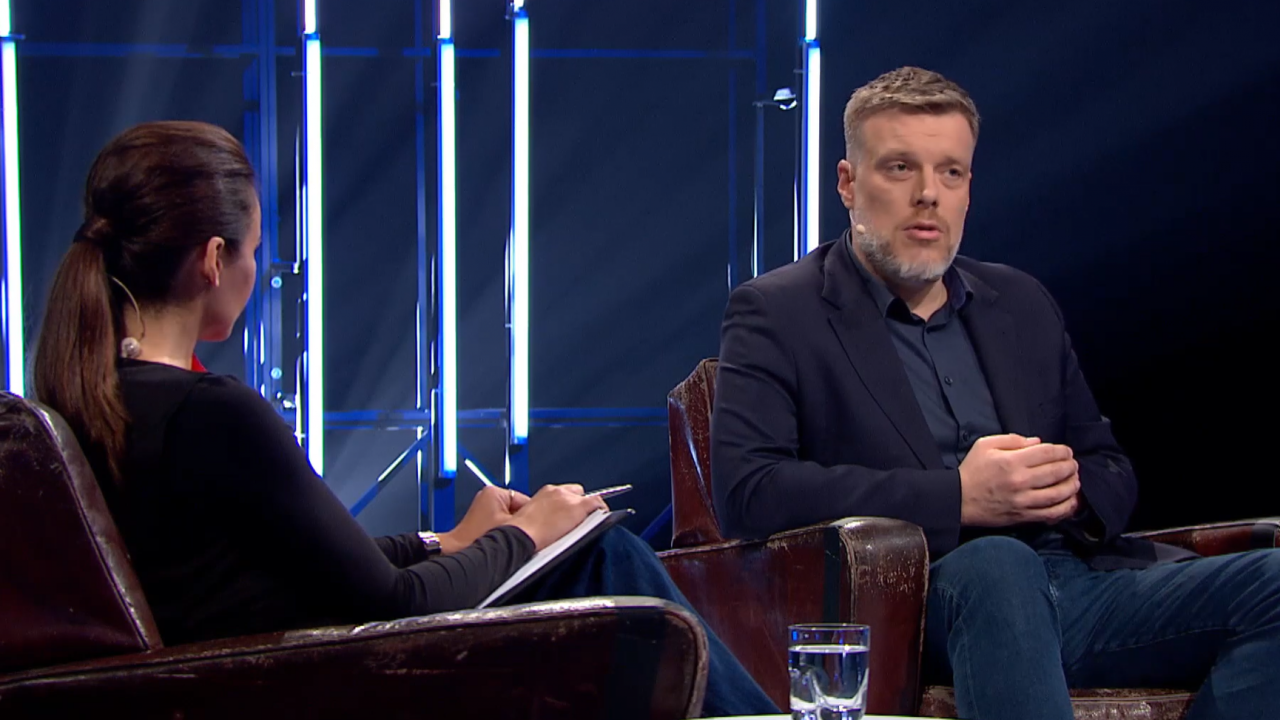 Adrian Zandberg pochwalił Donalda Tuska w programie Sto pytań do TVP ...