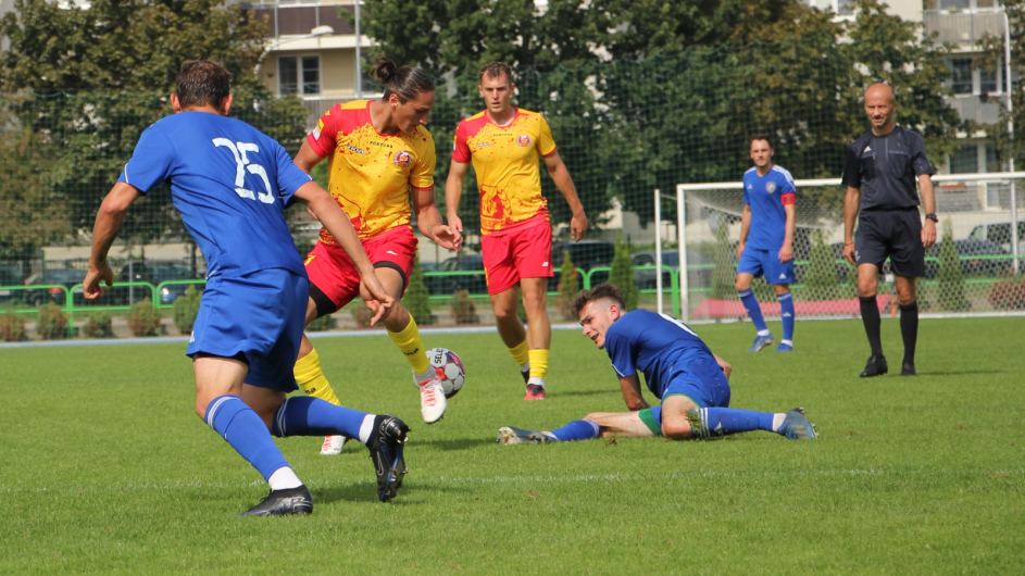 Sędzia Rafał Rostkowski wrócił po 6 latach do sędziowania na boisku ...