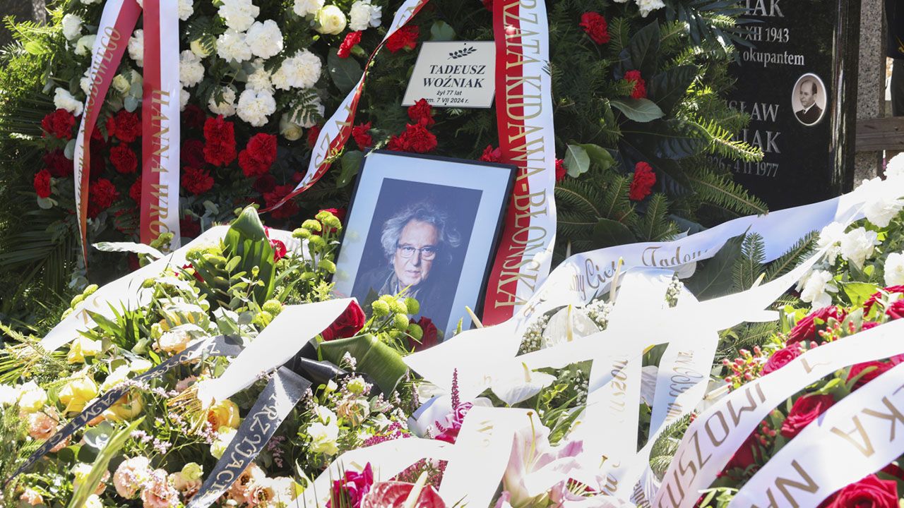 Pogrzeb Tadeusza Woźniaka w Warszawie | TVP INFO