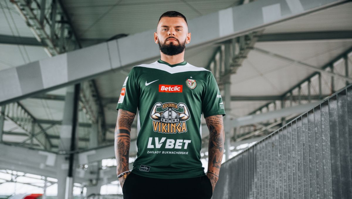 Miłosz Kozak piłkarzem Śląska Wrocław. Hit transferowy w Betclic 1 ...