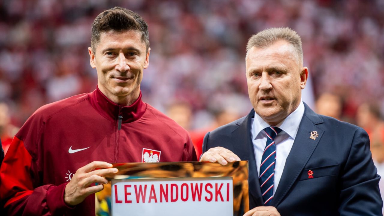 Kulesza o decyzji Lewandowskiego w rozmowie z TVPSPORT.PL: ten temat był poza mną | TVP SPORT