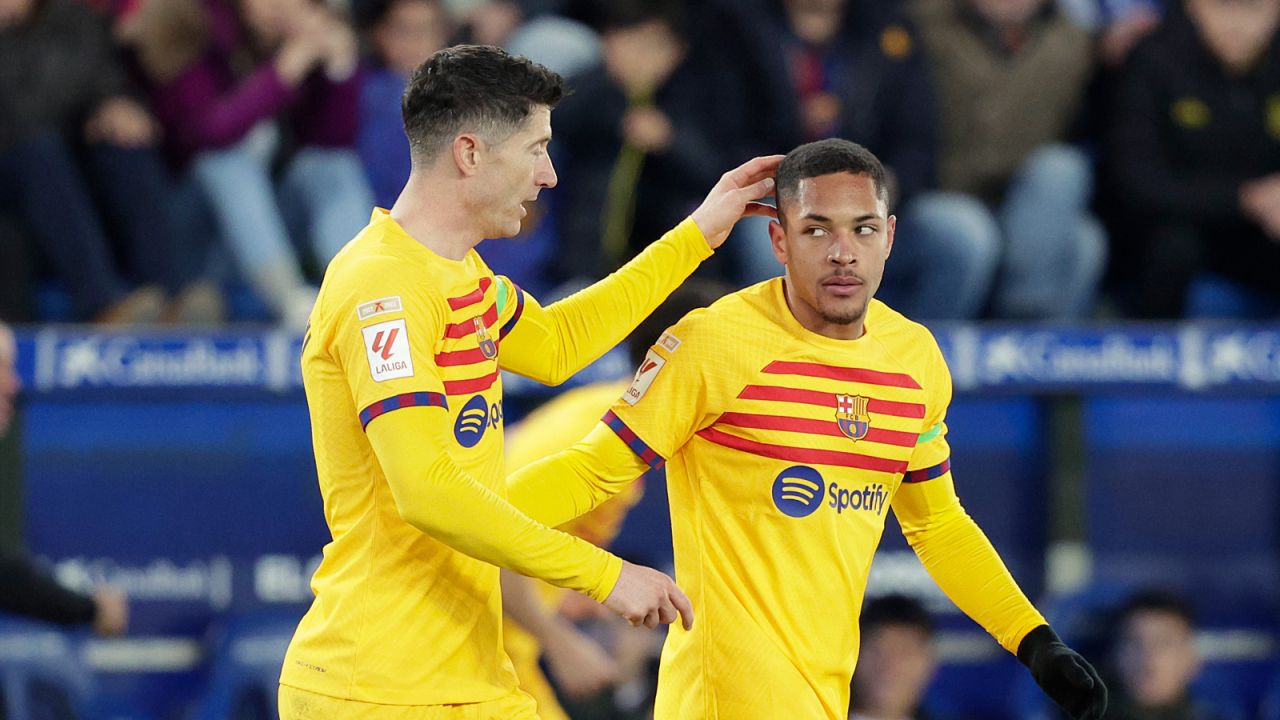 Vitor Roque odszedł z Barcelony. Wrócił do Brazylii | TVP SPORT