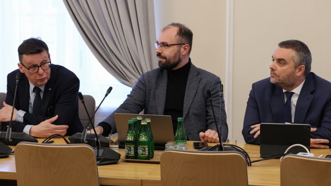 Afera w RARS. Zarzuty dla Anny W., byłej szefowej biura Morawieckiego | TVP INFO