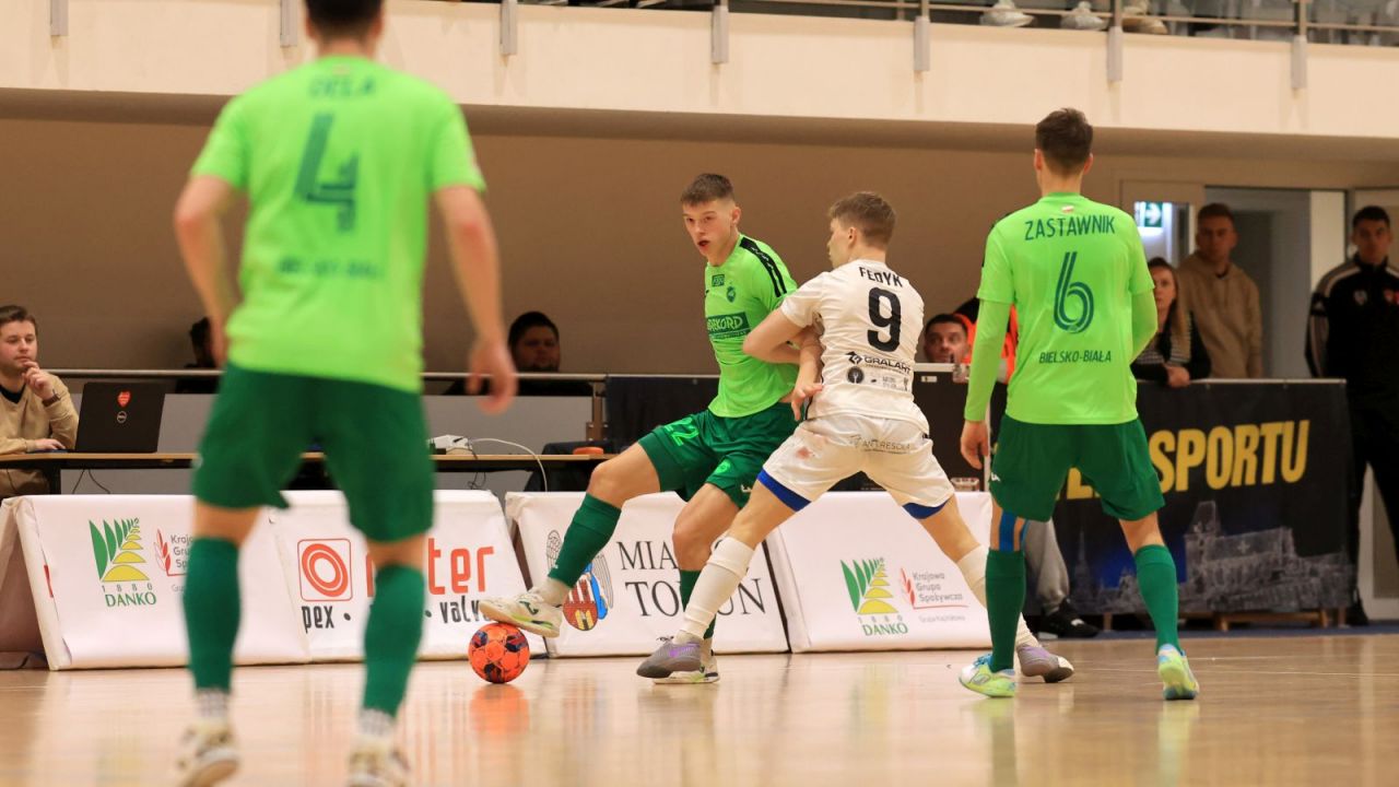 GKS Tychy – Rekord Bielsko-Biała. Futsal, Puchar Polski – mecz 1/16 finału. [MECZ] | TVP SPORT
