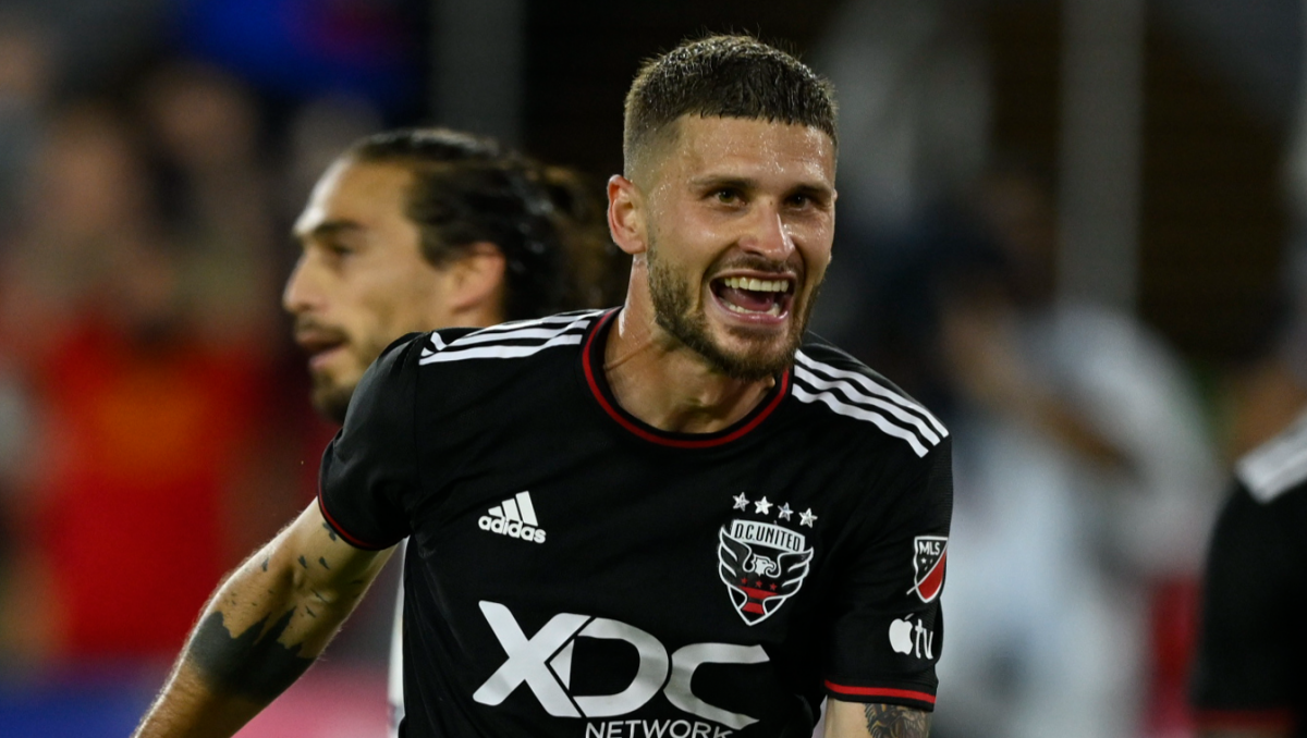 Mateusz Klich przypomniał się Fernando Santosowi. Co za wrzutka w meczu ...