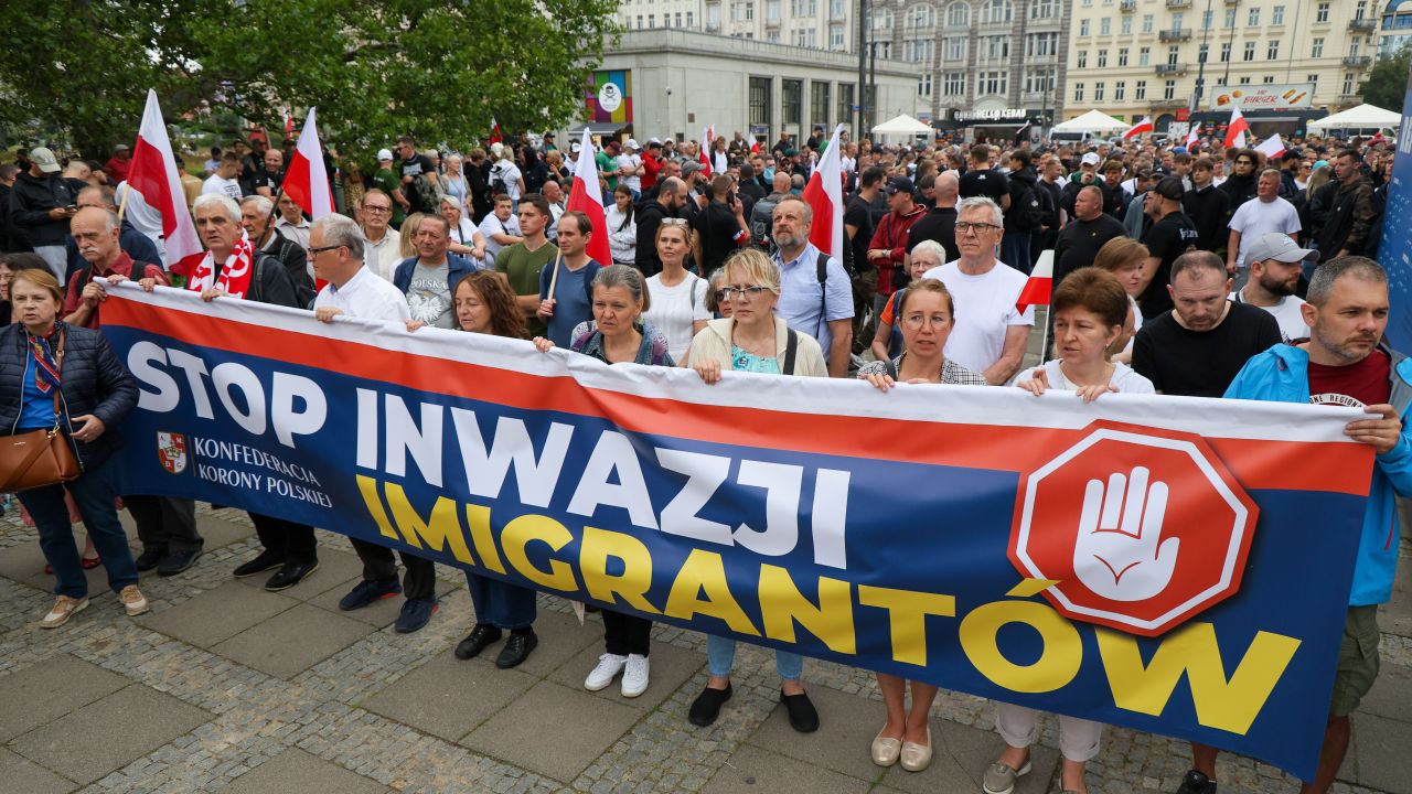 Far-right stages anti-immigration protests across Poland