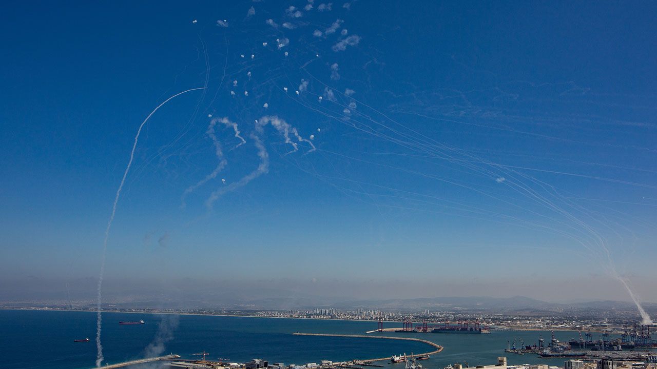 Izrael. Wojsko: pocisk balistyczny rebeliantów Huti uderzył w okolice ...