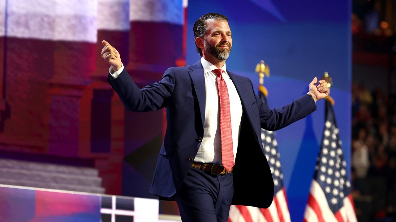 Włochy: Politycy oskarżają Donalda Trumpa Jr o polowanie na będącego ...