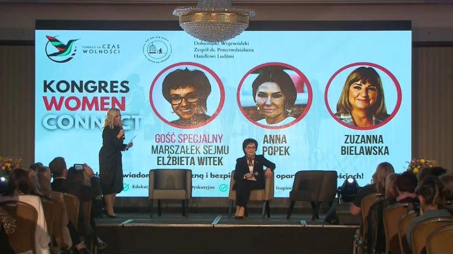 Kongres „Women Connect”
