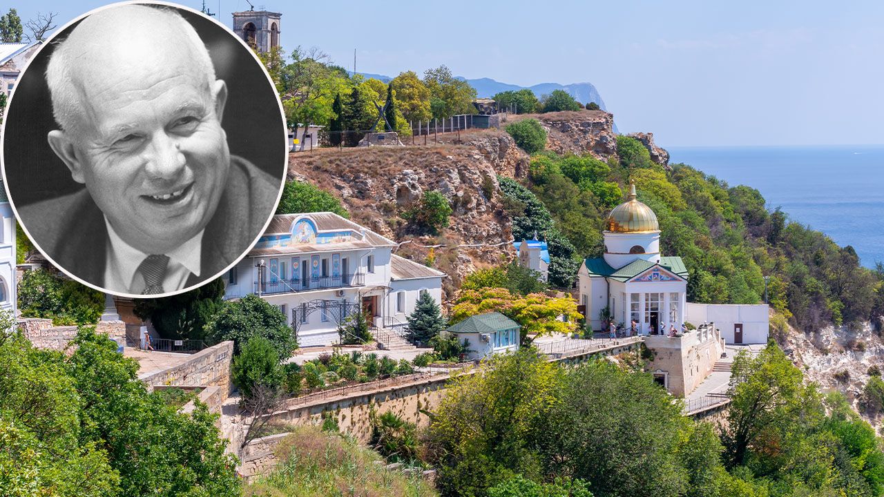 Kreml tłumaczy historię. Rosyjski przywódca Nikita Chruszczow przekazał ...