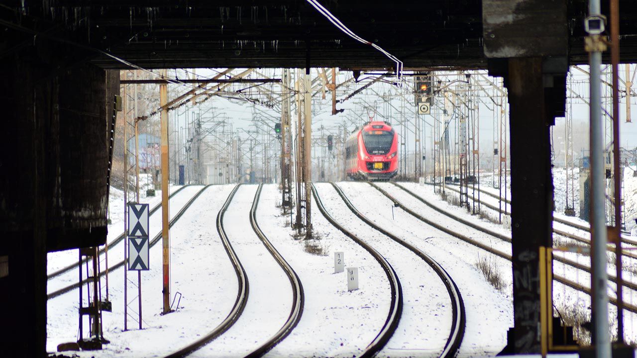 Warszawa, pogoda, awaria na Dworcu Zachodnim. Opóźnienia pociągów | TVP Info | TVP INFO
