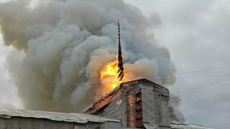 Major fire strikes Copenhagen’s Old Stock Exchange