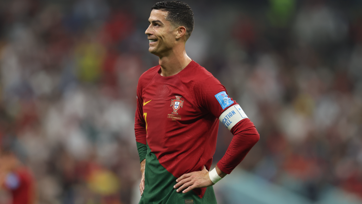 Liga saudyjska. Eric Cantona krytykuje Cristiano Ronaldo. "Myśli, że ma ...