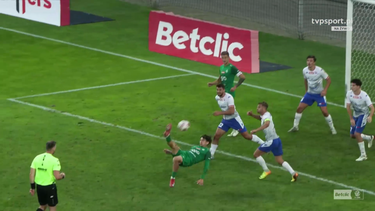 Betclic 2 Liga: Kacper Rychert golem przewrotką dał zwycięstwo Warcie ...